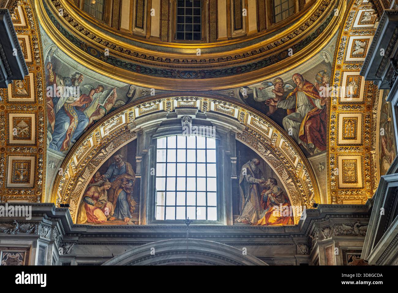 Vatican - Vatican City - St Peters Basilica - Interior detail of golden ...
