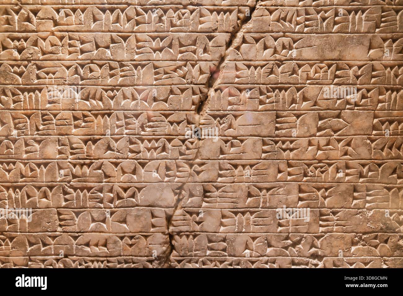 Sumerian cuneiform tablet hi-res stock photography and images - Alamy