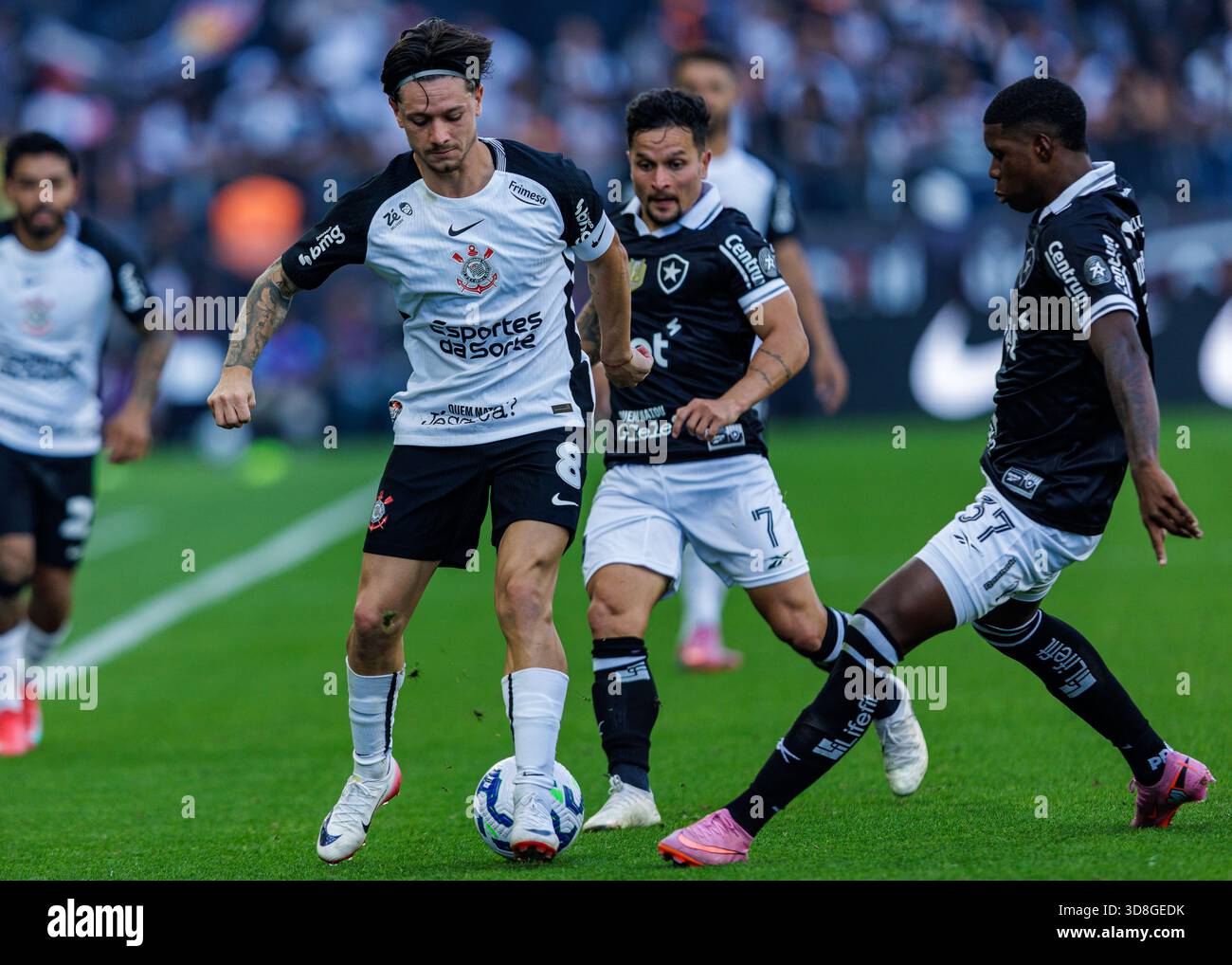 São Paulo, Brazil. 30th November, 2025. Soccer Football - Brazilian ...