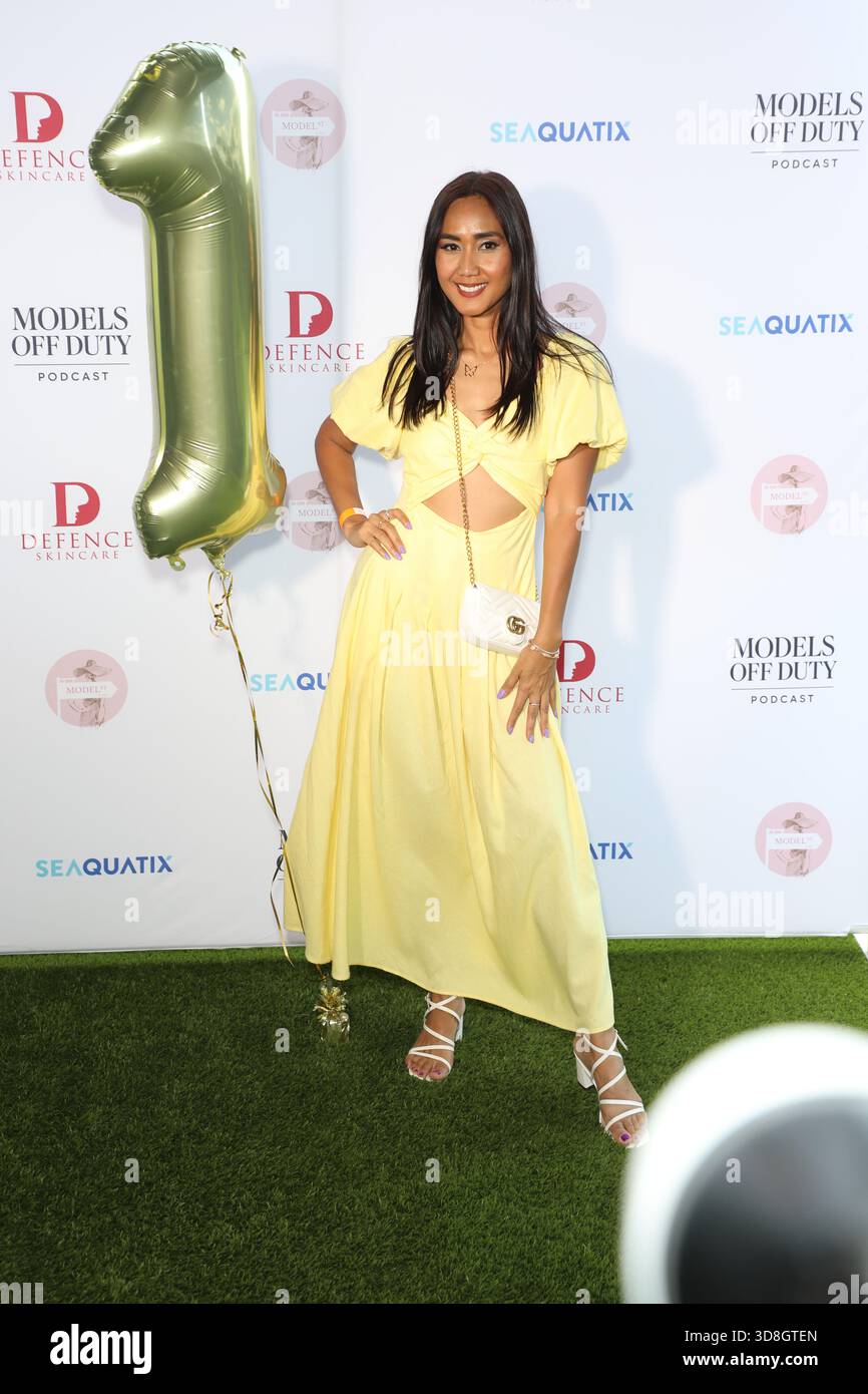 Sydney, Australia. 30th November 2025. Models Aprille Love and ...
