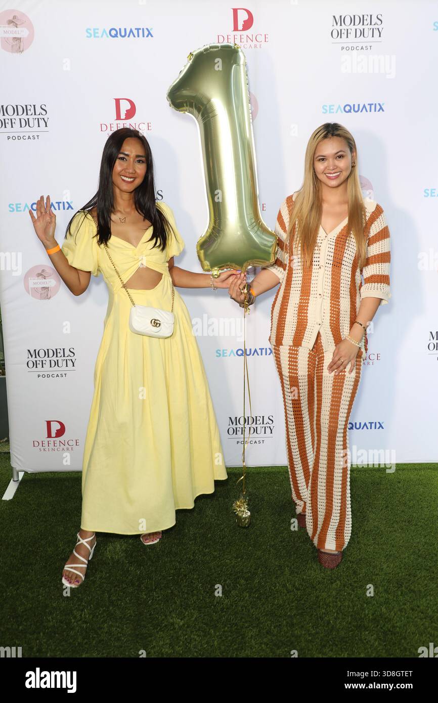 Sydney, Australia. 30th November 2025. Models Aprille Love and ...