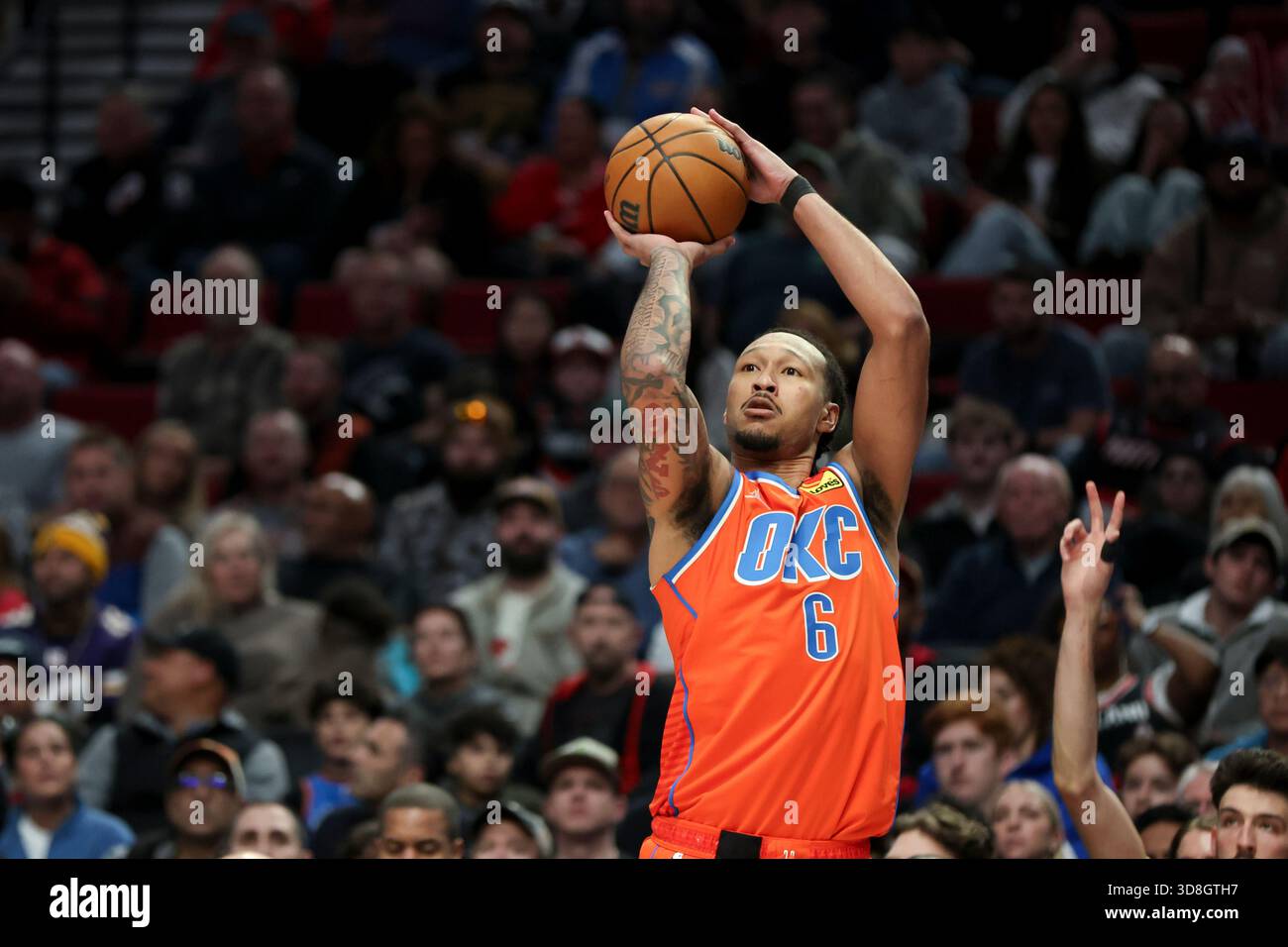 Oklahoma City Thunder forward Jaylin Williams shoots against the ...