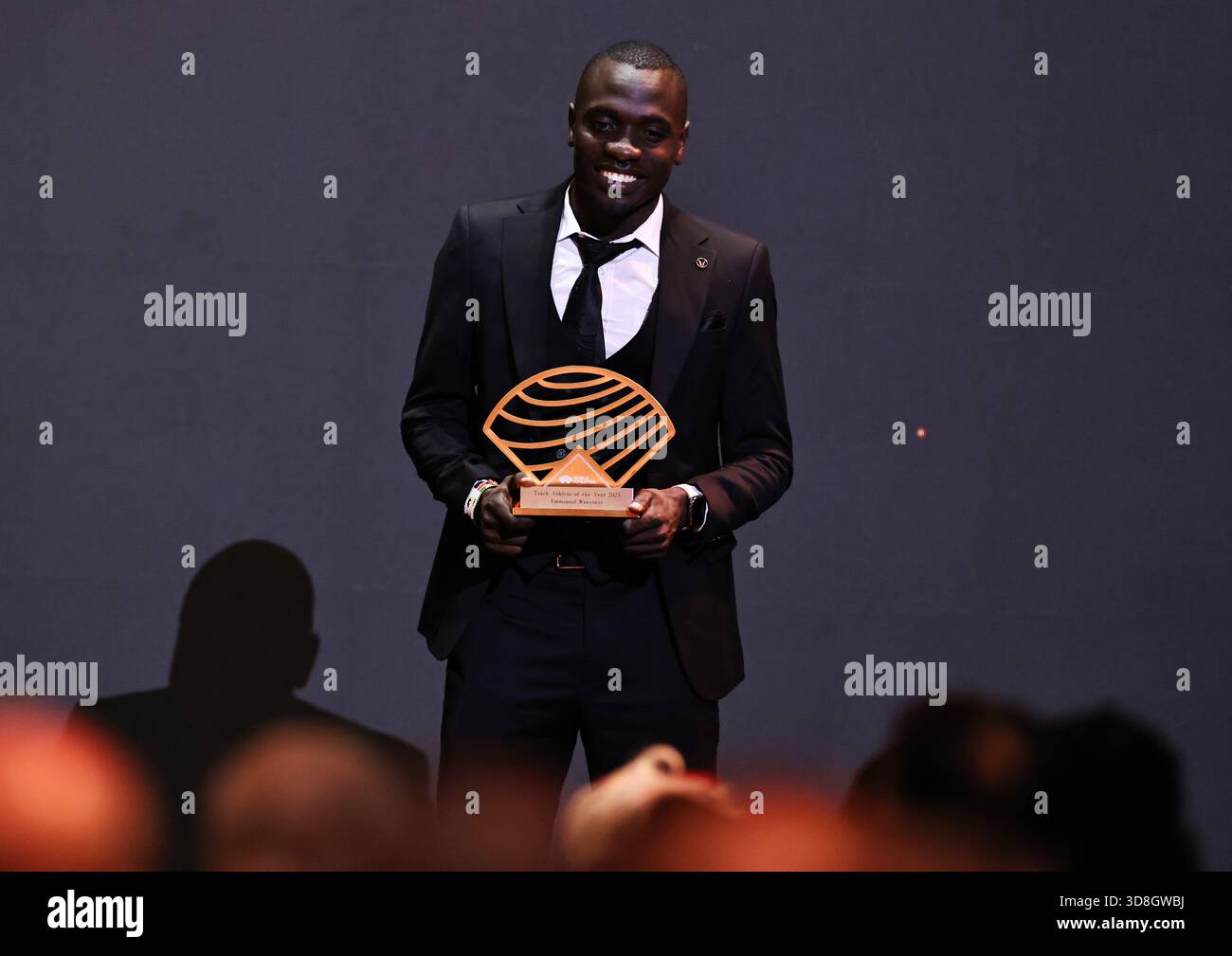 (251201) -- MONTE CARLO, Dec. 1, 2025 (Xinhua) -- Kenya's world 800m ...