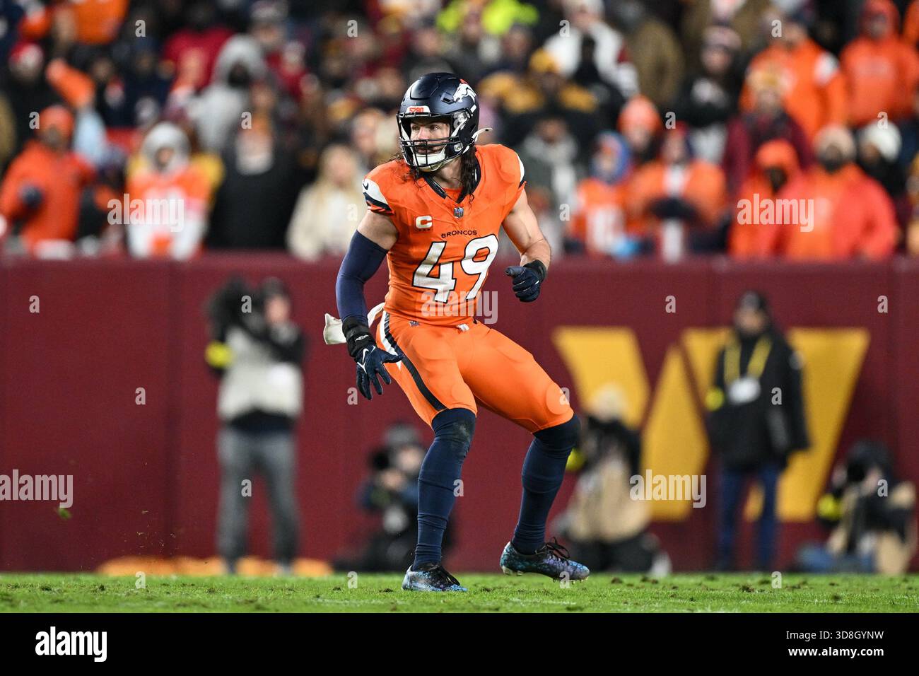 Denver Broncos linebacker Alex Singleton (49) in action during the ...