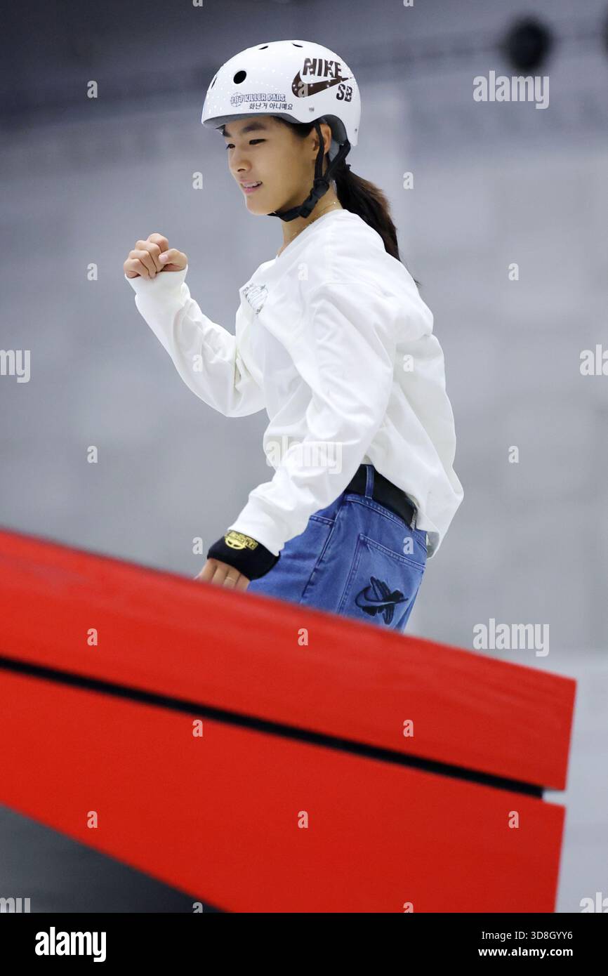 Jiyul Shin (KOR), NOVEMBER 30, 2025 - Skateboarding : World ...