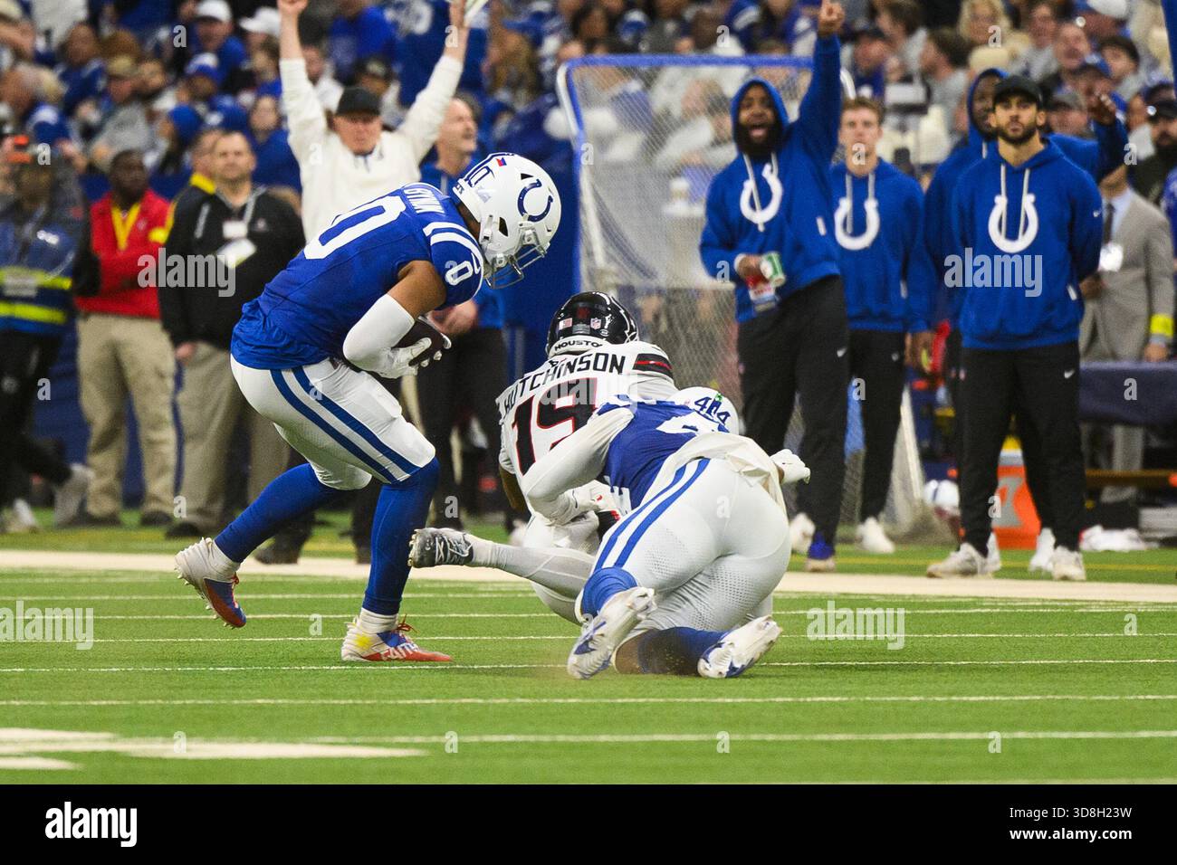 Indianapolis Colts safety Cam Bynum (0) intercepts a pass during an NFL ...