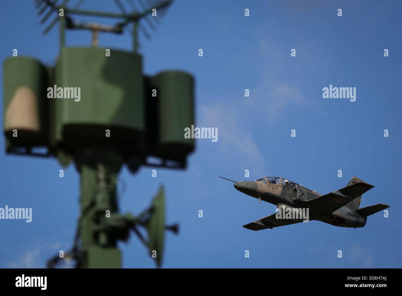 Maracay, Venezuela. 30th Nov, 2025. A military aircraft flies over a ...