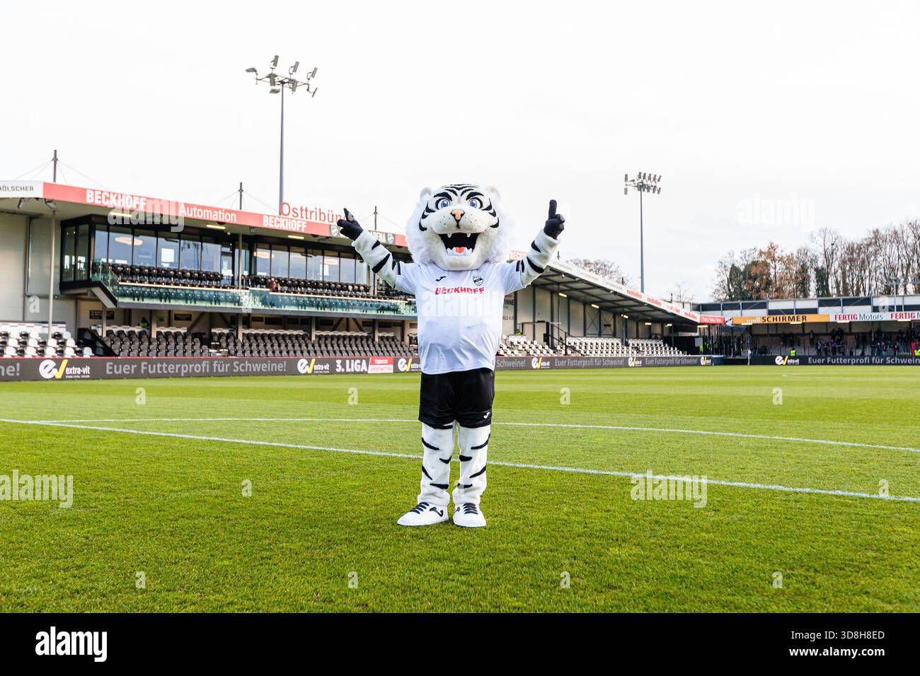 Manni is introduced as the new mascot of SC Verl GER, SC Verl vs. VfL ...