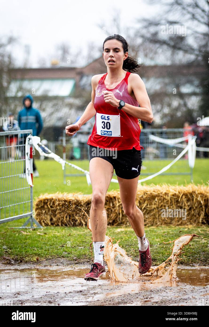 Adeline HAISCH (LG Region Karlsruhe) in the women's long-distance race ...
