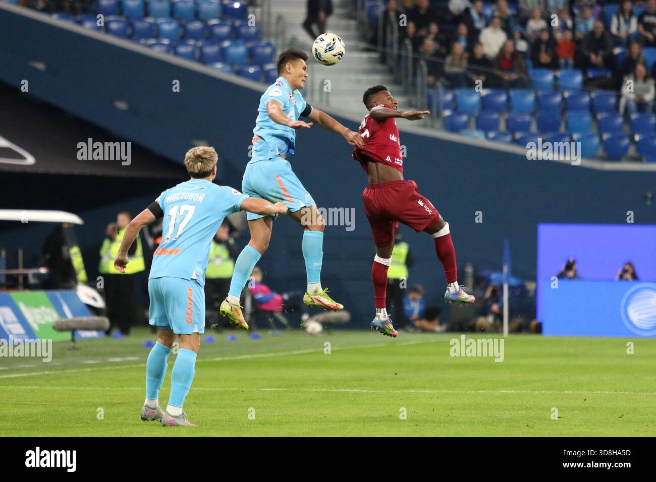 Nuraly Alip (28) of Zenit and Anderson Arroyo (12) of Rubin seen in ...