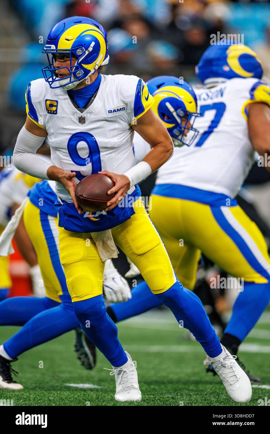 Los Angeles Rams quarterback Matthew Stafford (9) runs a play during an ...
