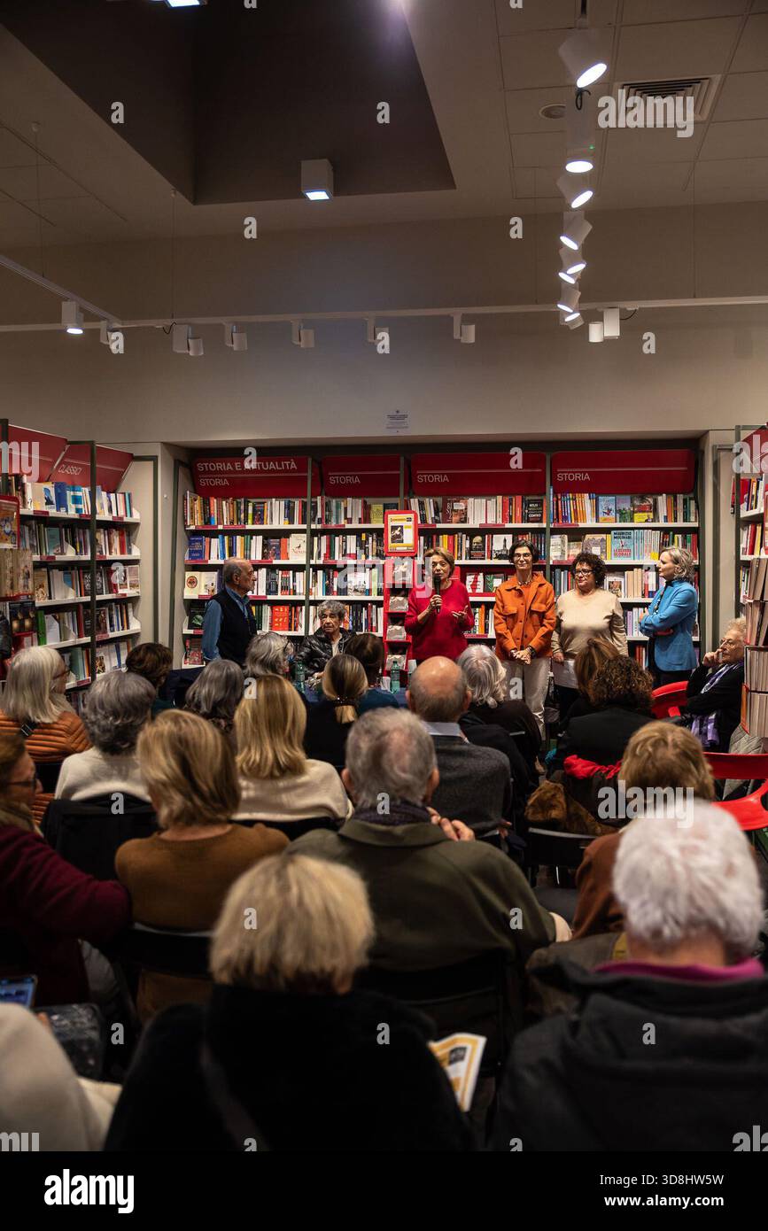 **NO WEB AND NEWSPAPERS ONLY FOR ITALY** Book Presentation by Silvana ...