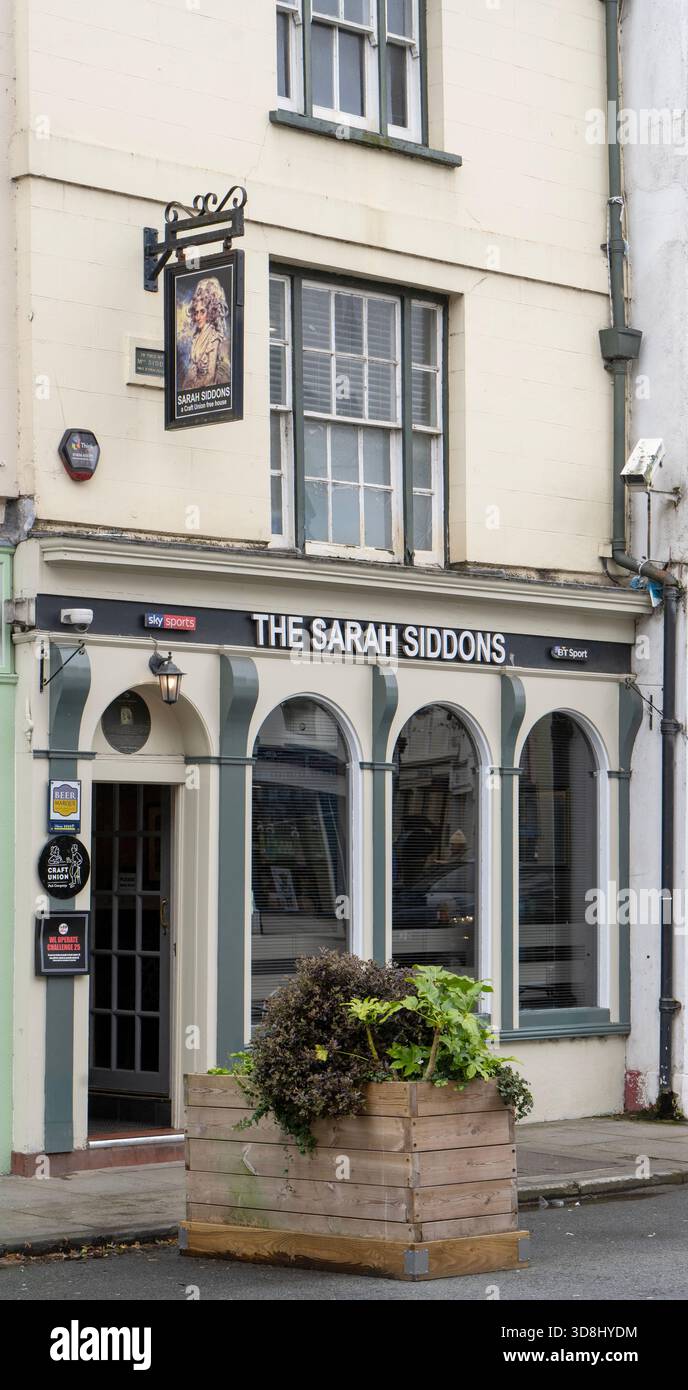 Sarah siddons inn brecon hi-res stock photography and images - Alamy