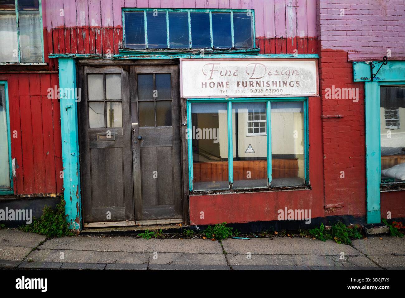 Rundown high street uk hi-res stock photography and images - Alamy