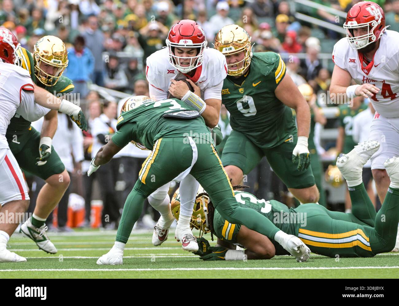 November 29, 2025 Baylor Bears linebacker Emar'Rion Winston (32) and ...