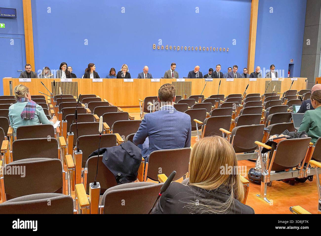 Berlin, Deutschland, 28.11.2025: Bundespressekonferenz ...