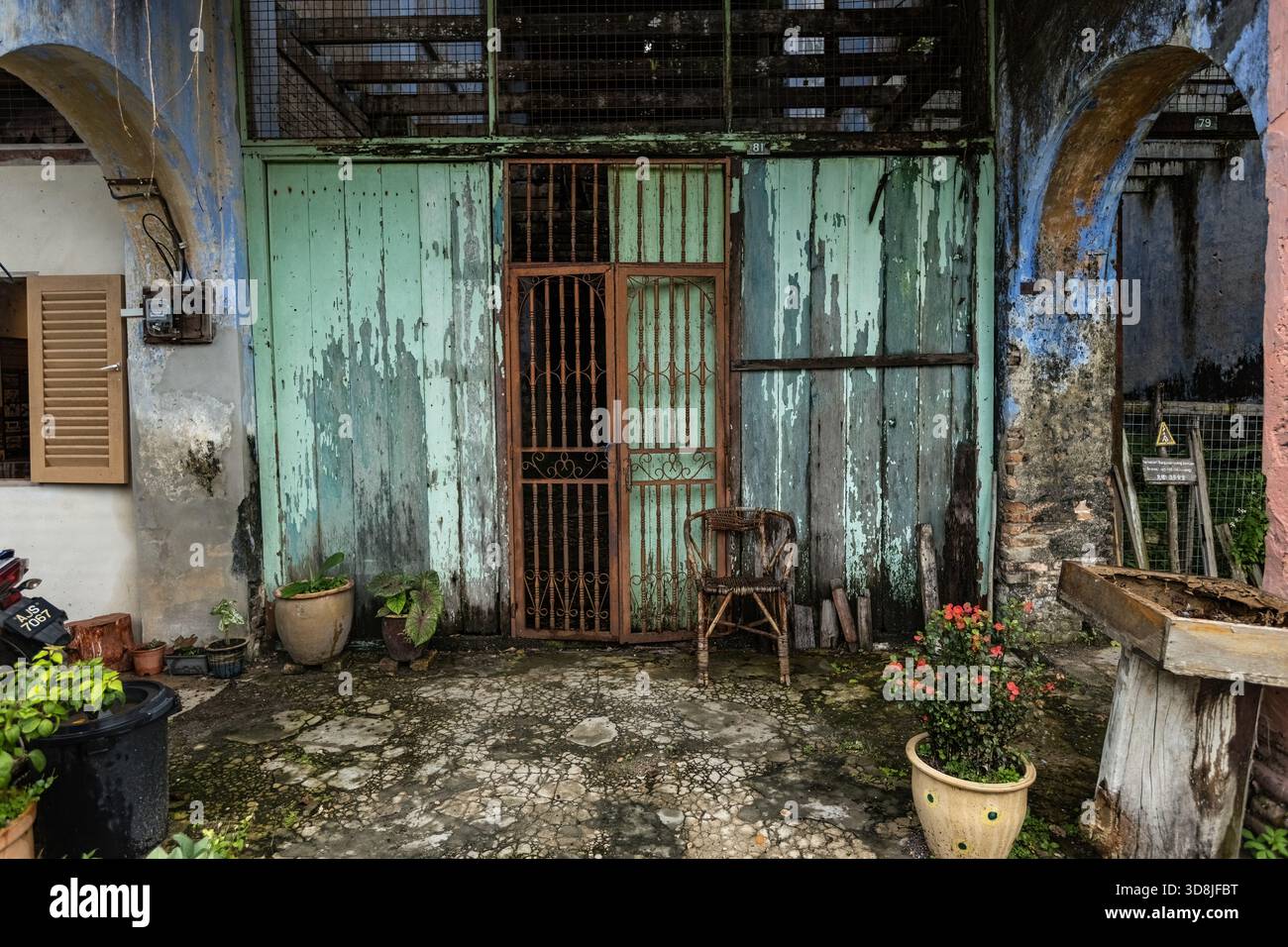Old rusty metal gate in the abandoned chinese house in Papan Heritage ...