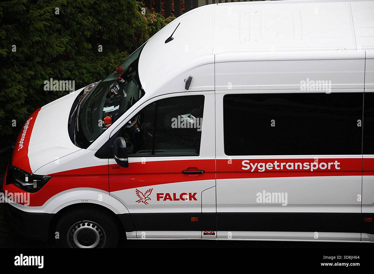 Kastrup/Copenhagen/ Denmark/1ST.DECEMBER 20252025/Falck sygetransport ...