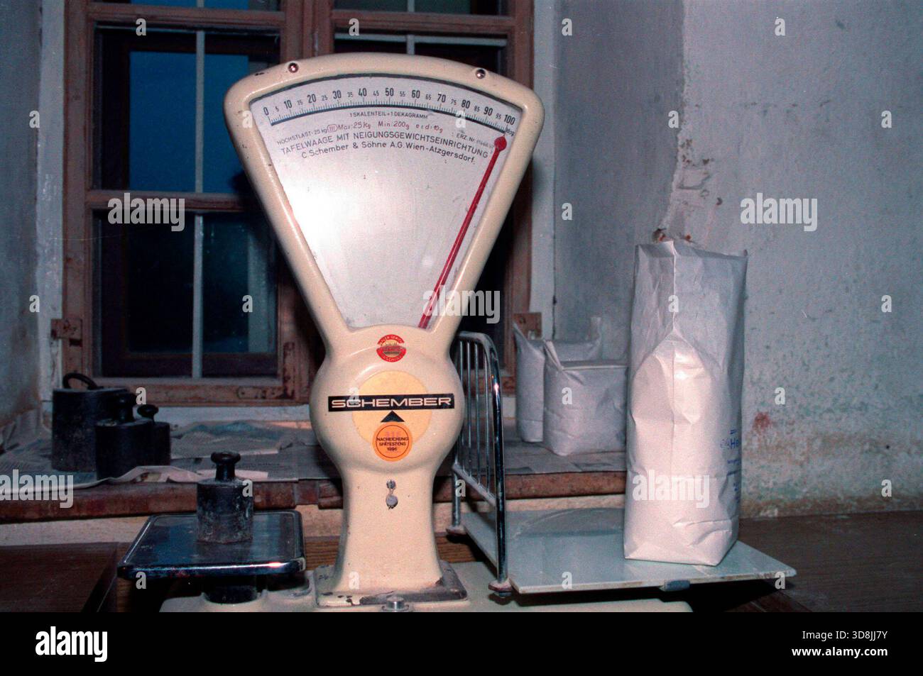 a scale used for weighing the weight of an object scale for weighing ...