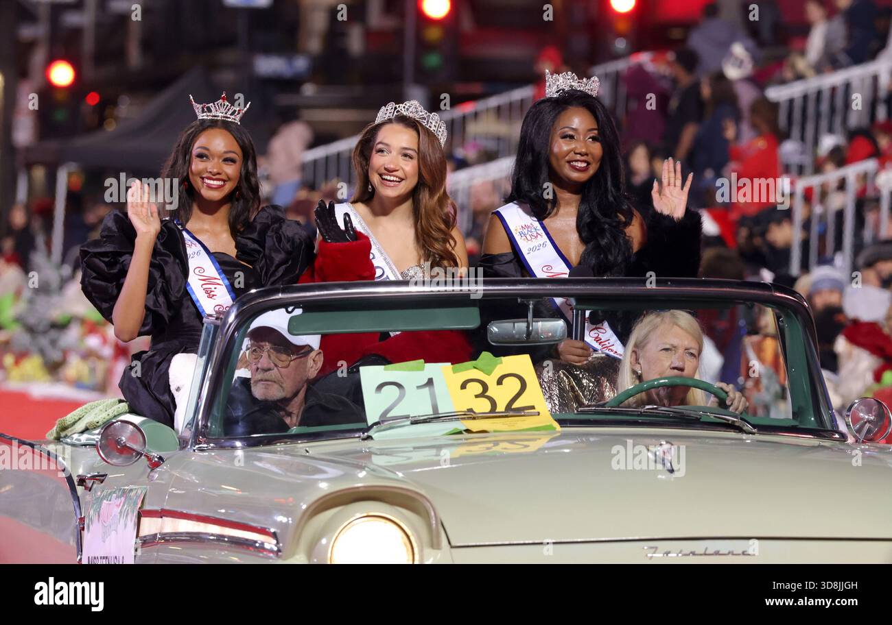 Mya Allen, Isabel Fulmer and Aliya Frederick cruise down Hollywood Blvd ...