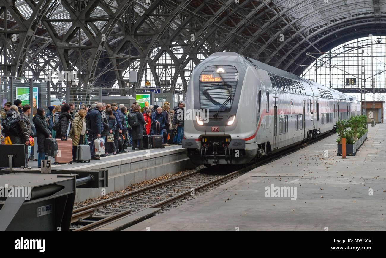 IC, Bahnsteig, Hauptbahnhof, Leipzig, Sachsen, Deutschland *** IC ...