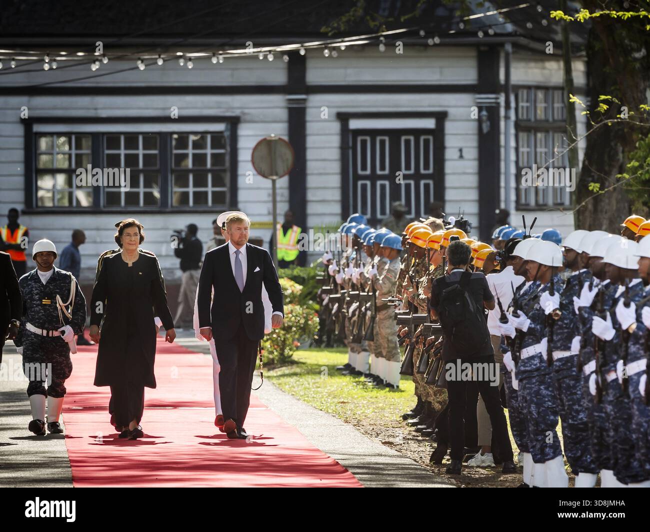 PARAMARIBO – Surinamese President Jennifer Geerlings-Simons and her ...