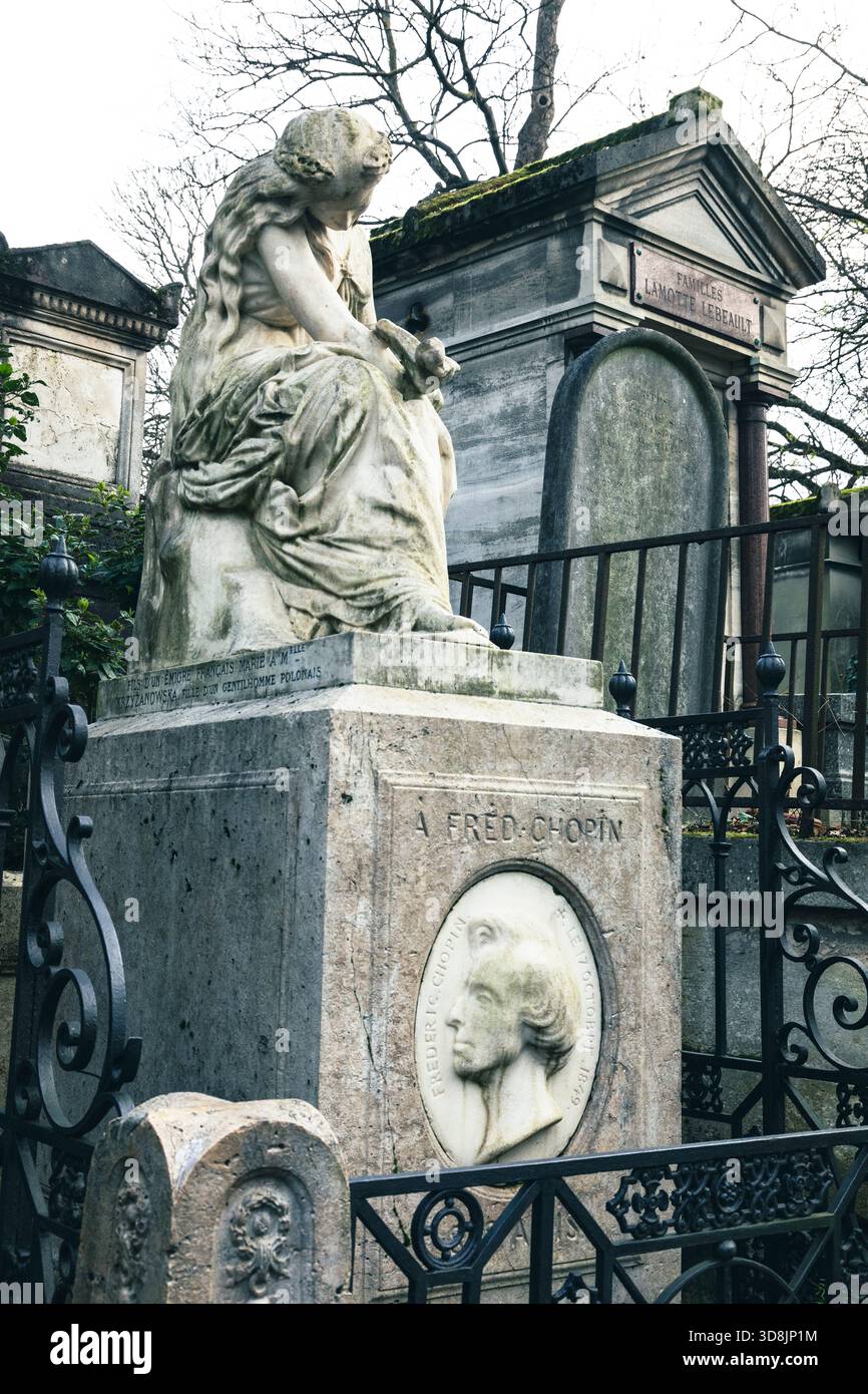 France, ile-de-France, Paris, 20th arrondissement, Pere Lachaise ...