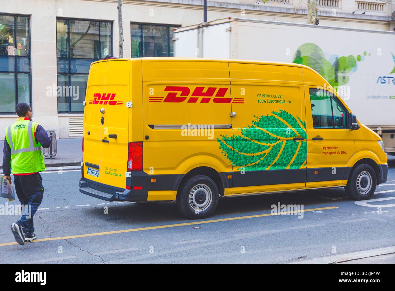 Dhl electric delivery van hi-res stock photography and images - Alamy