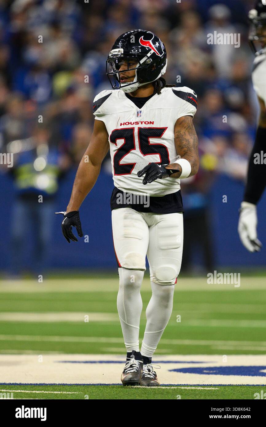 Houston Texans cornerback Myles Bryant (25) lines up on defense during ...