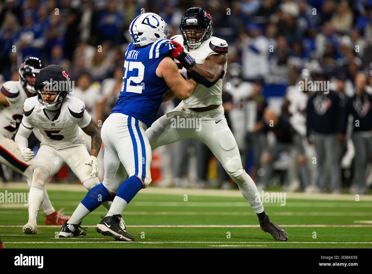 Indianapolis Colts tackle Braden Smith (72) locks Houston Texans ...