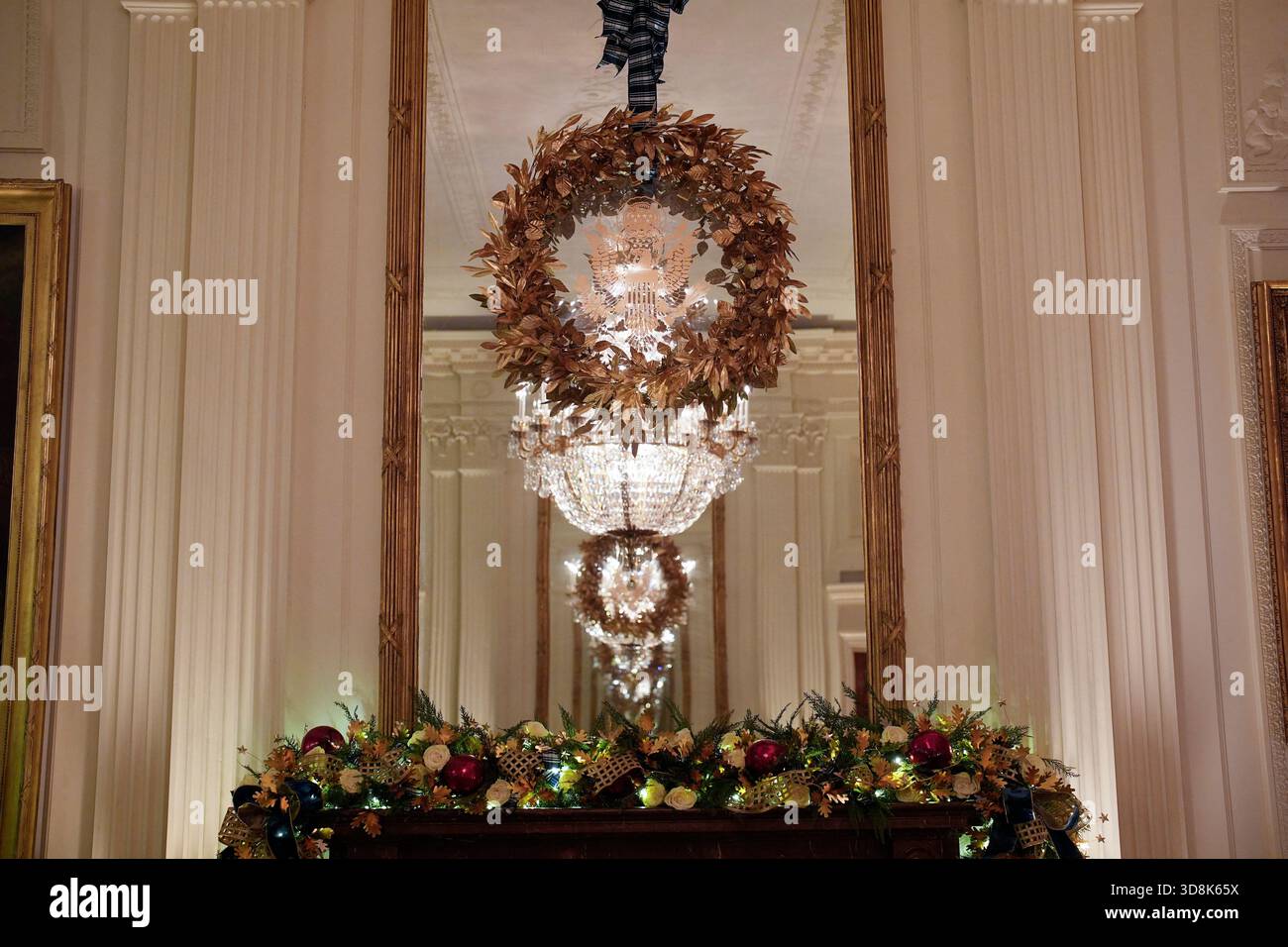 The White House during Christmas design and decoration media tour in ...