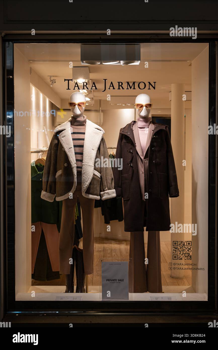 Winter 2025 coats hi-res stock photography and images - Alamy