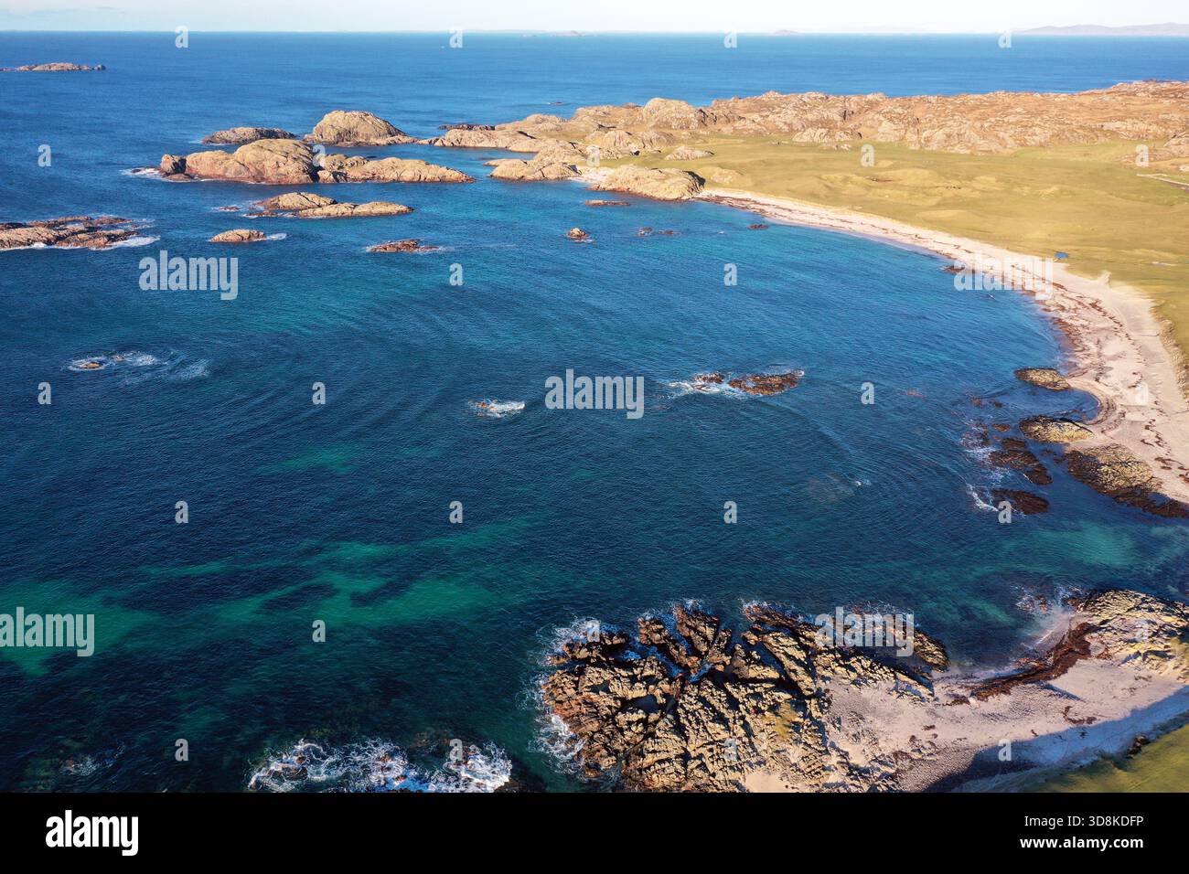 Wide aerial view quiet sandy hi-res stock photography and images - Alamy