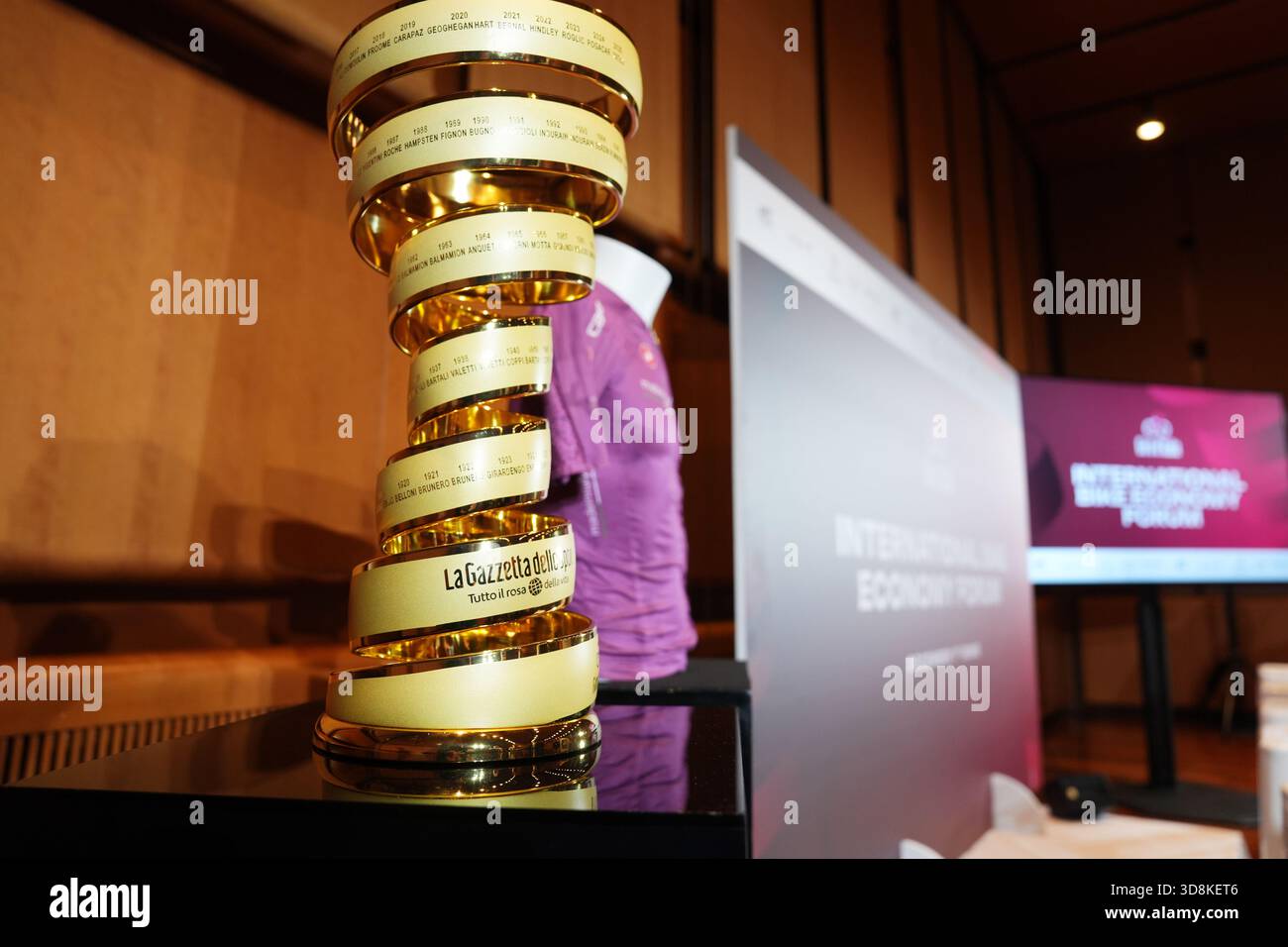 all'International Bike Economy Forum before to the presentation of the 2026 Giro d'Italia and ...