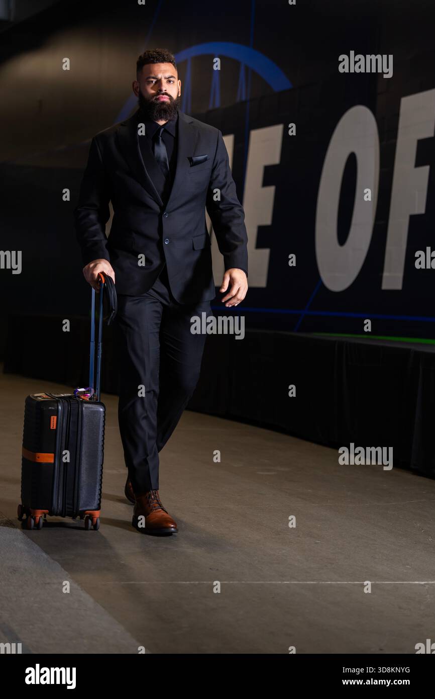 Seattle Seahawks offensive tackle Abraham Lucas (72) arrives before an ...