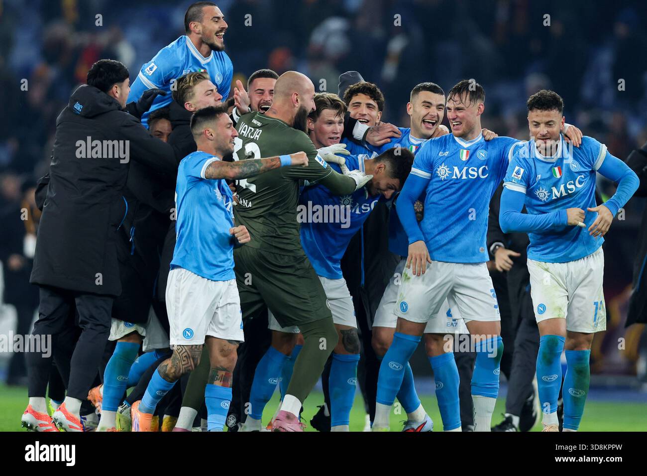 Napoli players (Vanja Milinkovic-Savic, Sam Beukema, Amir Rrahmani ...