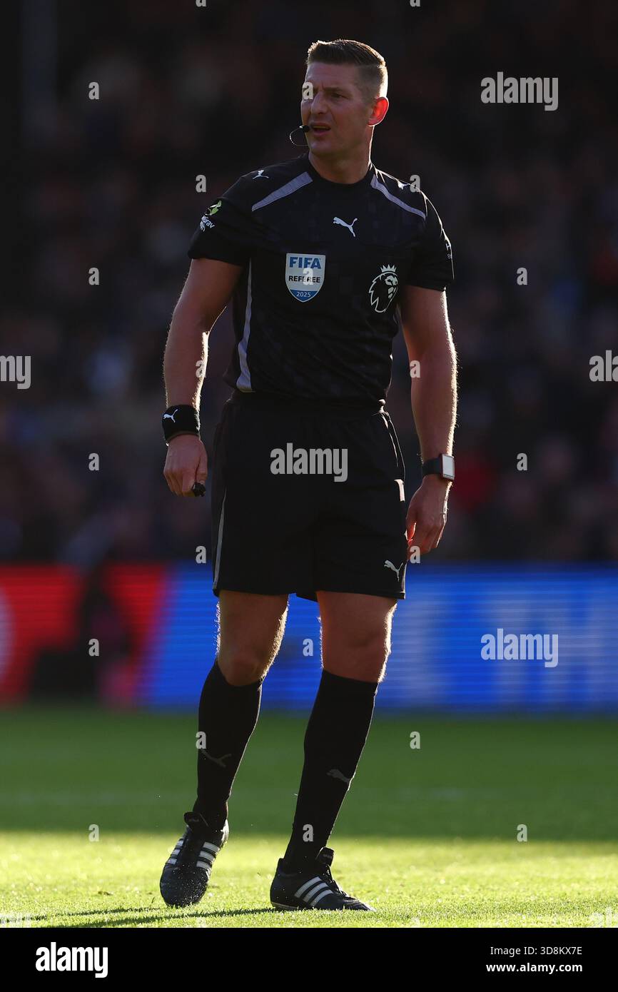 London, England, 30th November 2025. Referee Robert Jones during the ...