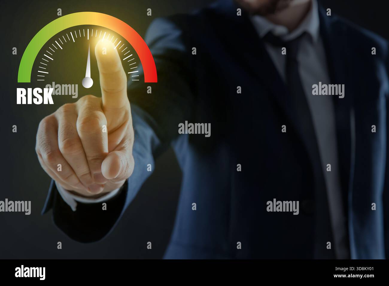 Scale arrow service level hi-res stock photography and images - Alamy