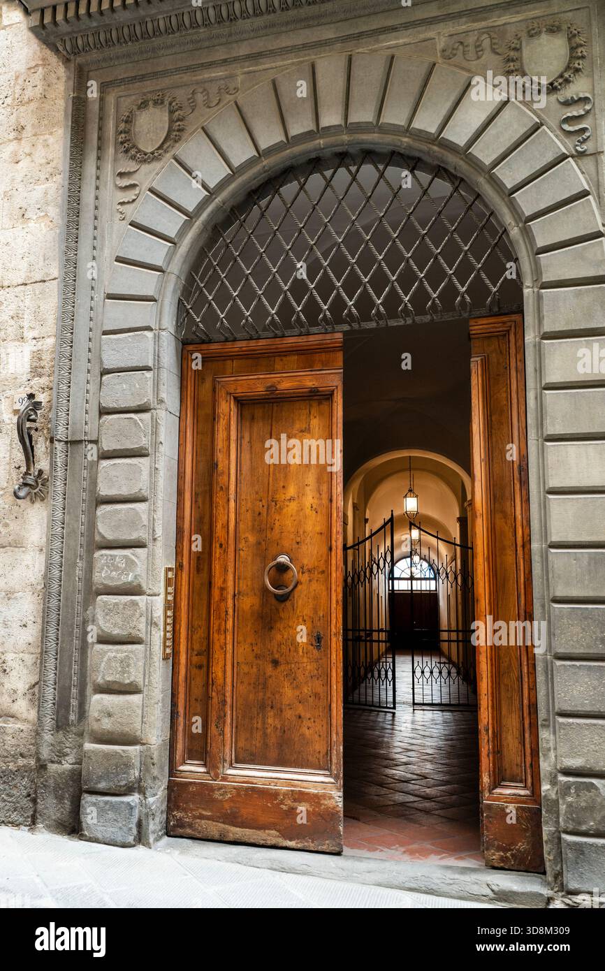 Entrance iron gate inner hi-res stock photography and images - Alamy