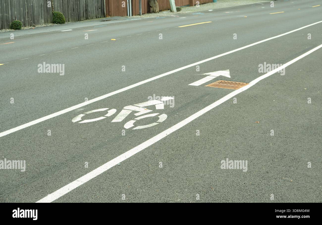 Pedestrian zone road markings hi-res stock photography and images - Alamy