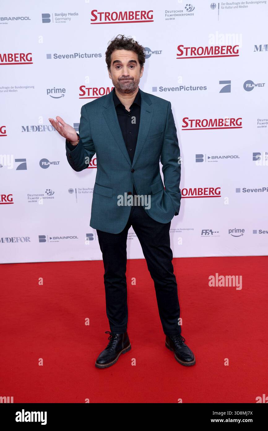 Oliver Wnuk attends the "Stromberg - Wieder alles wie immer“ premiere ...