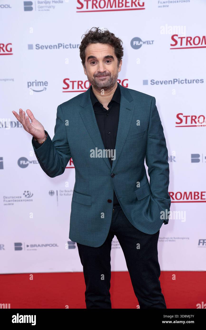 Oliver Wnuk attends the "Stromberg - Wieder alles wie immer“ premiere ...
