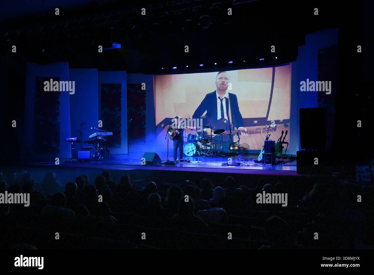 Mark Geary during the opening of Mardi Gras - Sandcastle Tour 2025, at ...