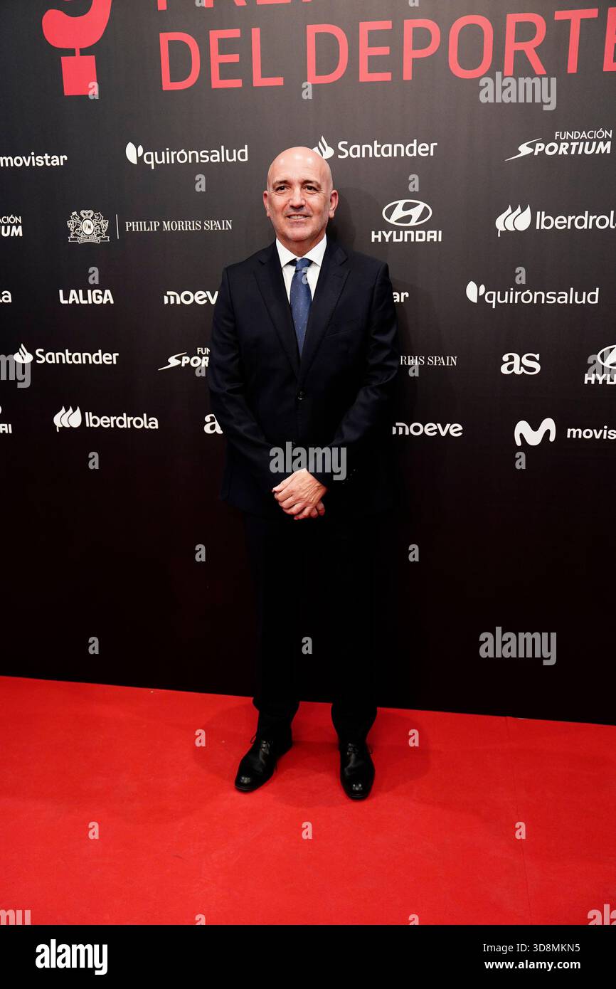 Spain U21 soccer coach David Gordo poses at the photocall of the AS ...