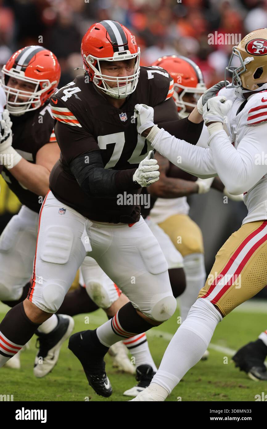 Cleveland Browns guard Teven Jenkins (74) blocks against the San ...