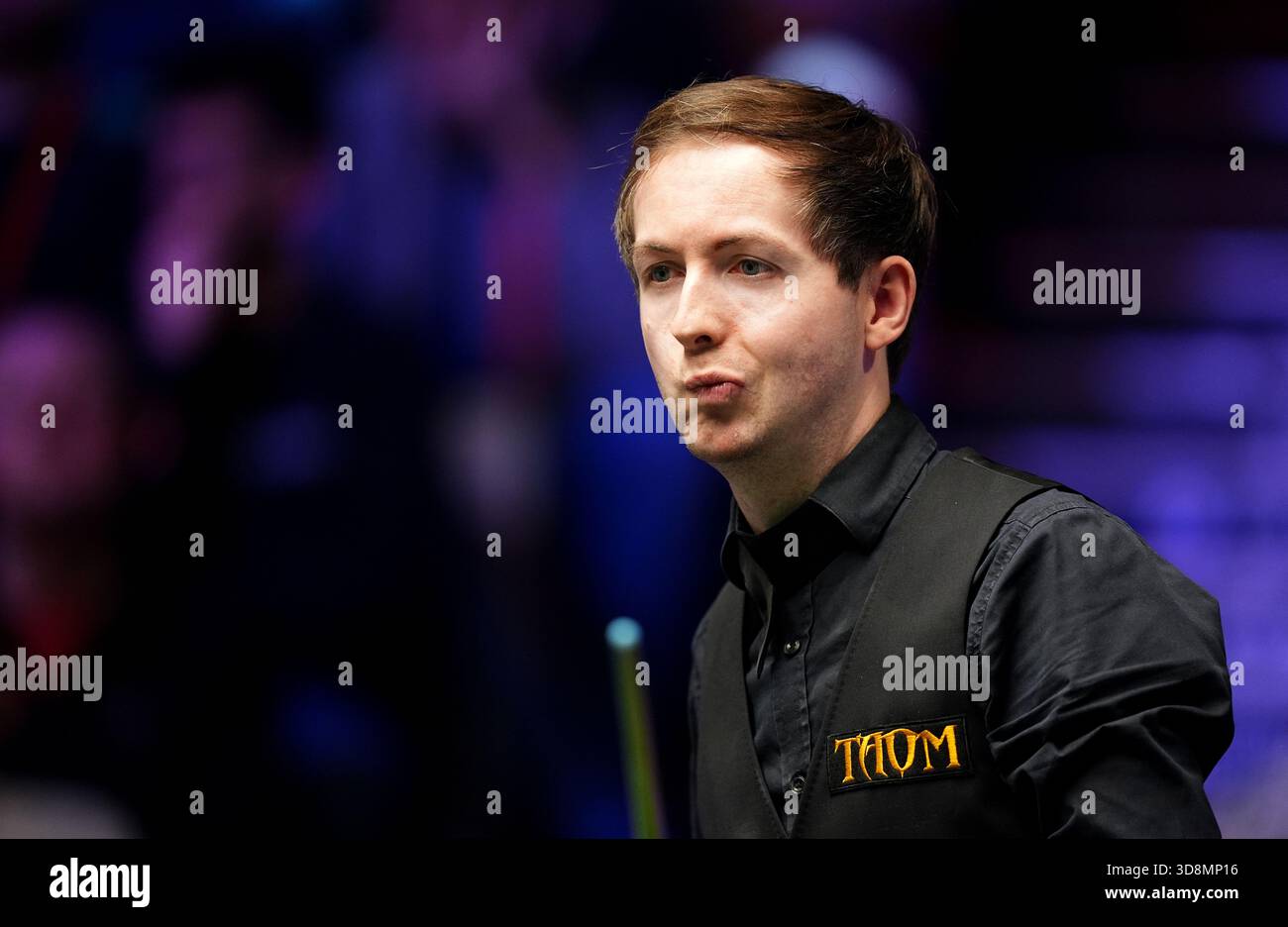 Scott Donaldson in action against Mark Allen on day three of the 2025 ...