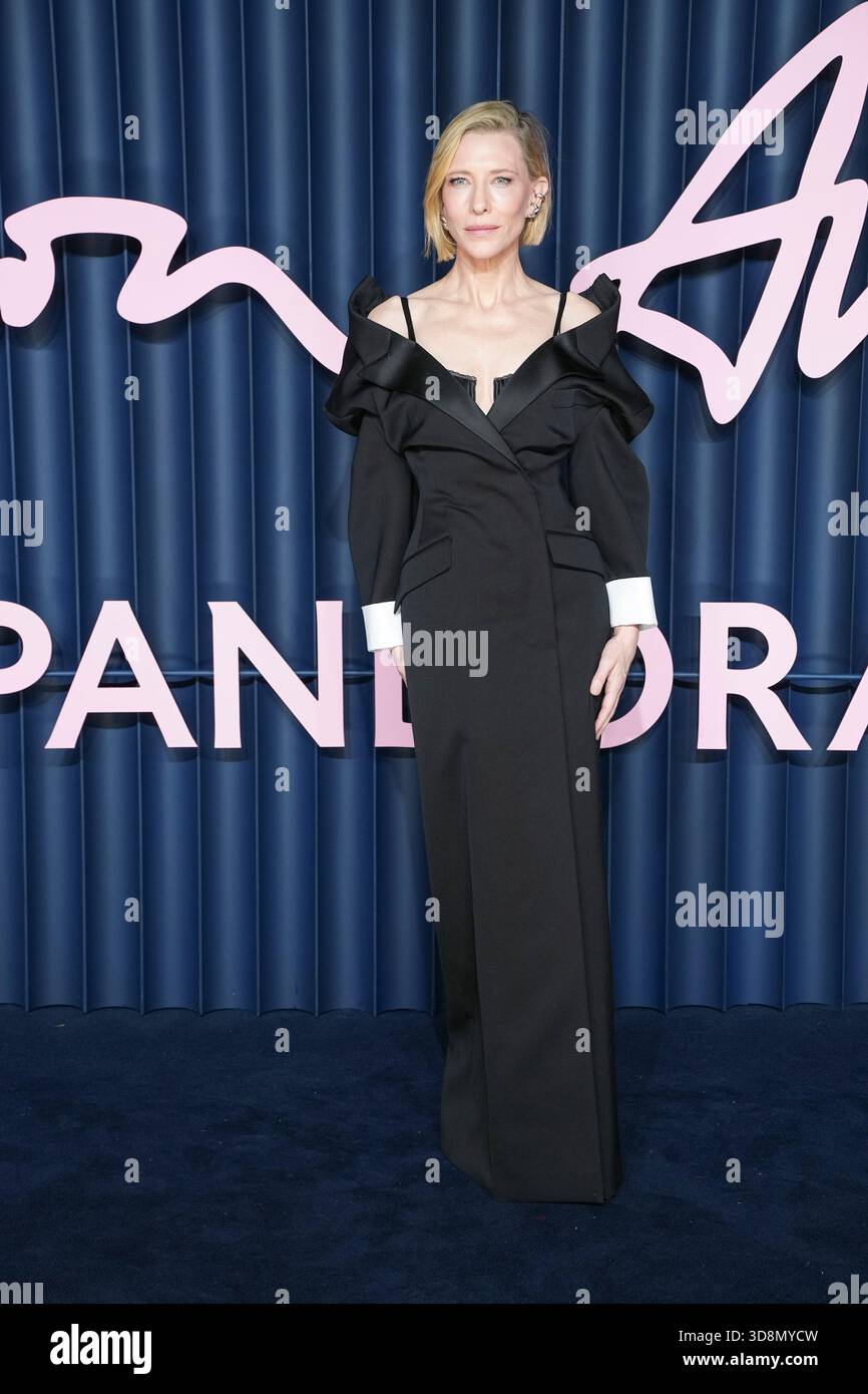 Cate Blanchett poses for photographers upon arrival at 'The Fashion ...