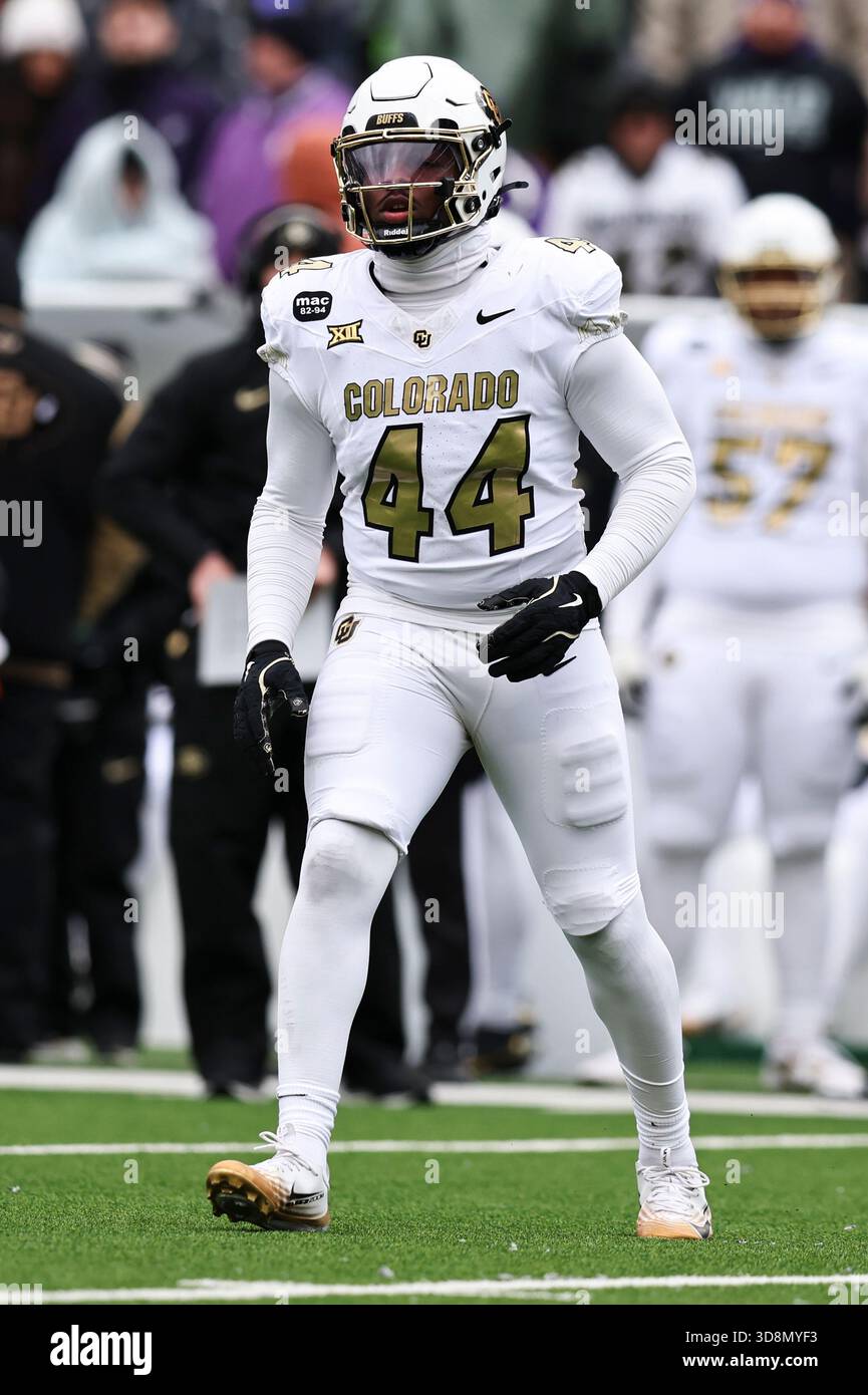 MANHATTAN, KS - NOVEMBER 29: Colorado Buffaloes defensive lineman ...