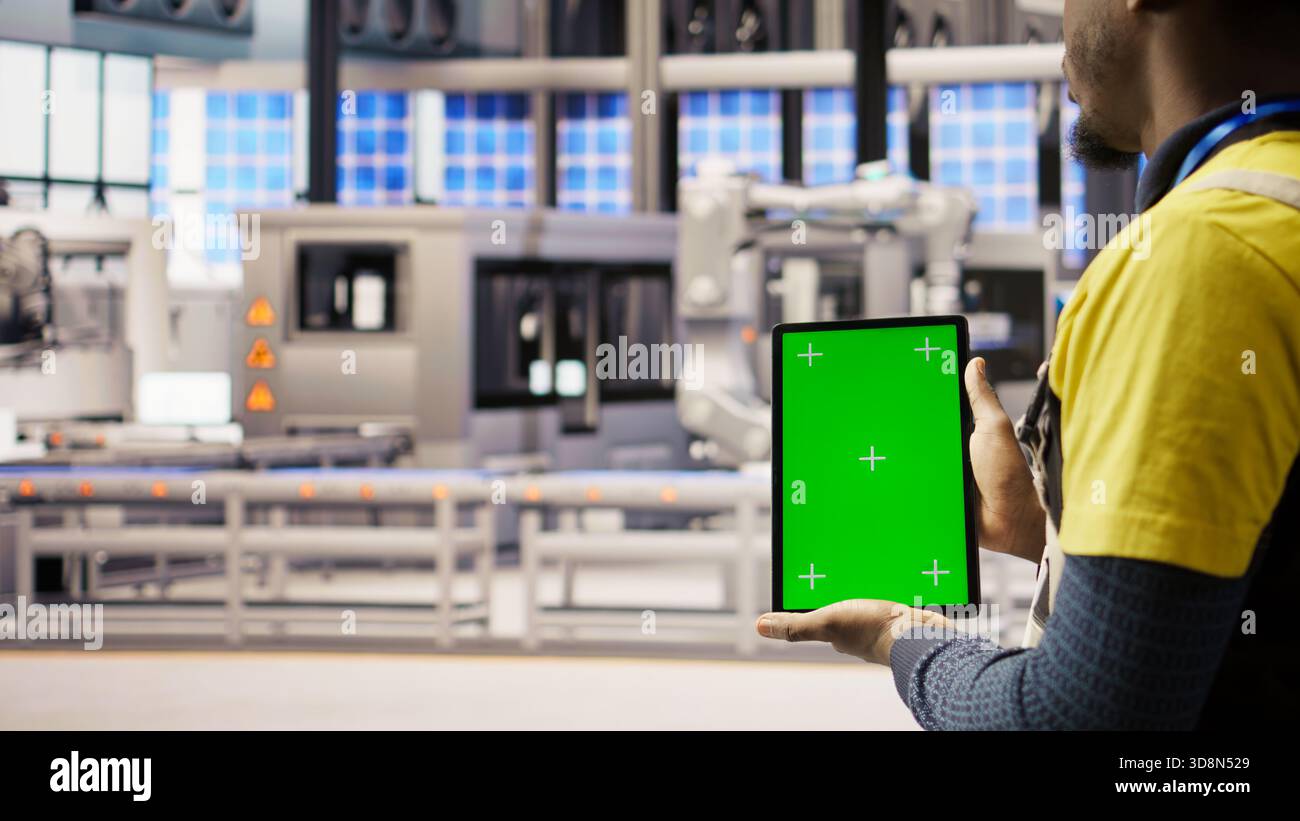 Smart factory expert uses green hi-res stock photography and images - Alamy