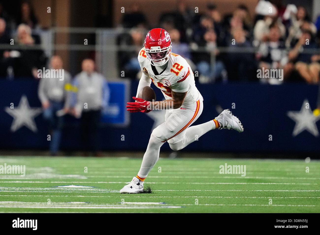 Kansas City Chiefs tight end Jared Wiley gains yards after a catch ...